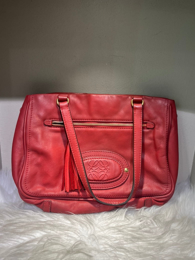 Loewe Pre-loved Red Leather Shoulder Bag | ShopShops